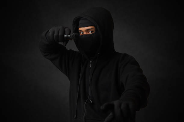 90+ Cop Pointing Gun Foto Stok, Potret, & Gambar Bebas Royalti - iStock 90+ Cop Pointing Gun Foto Stok, Potret, & Gambar Bebas Royalti - iStock