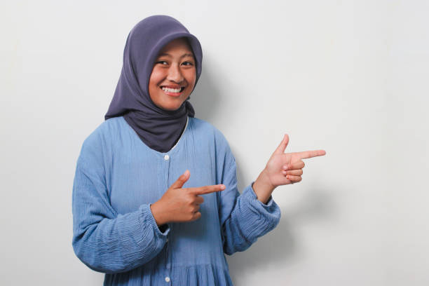 120+ Kanan Arah Foto Stok, Potret, & Gambar Bebas Royalti - iStock 120+ Kanan Arah Foto Stok, Potret, & Gambar Bebas Royalti - iStock