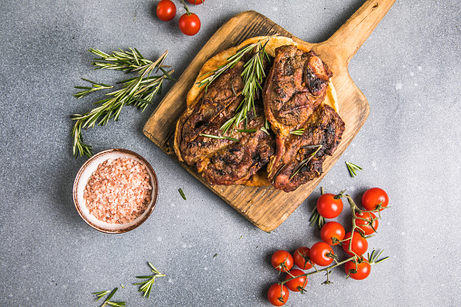 Steak Rib Eye Panggang Daging Marmer Daging Sapi Ribeye Di Atas Papan