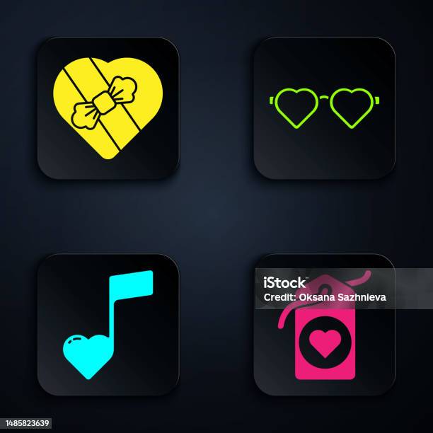 Set Heart Tag Bonbons Dans Une Boîte En Forme De Cœur Note De Musique