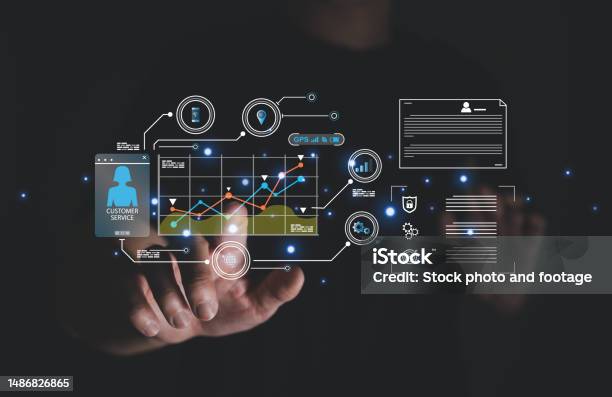 Pengusaha Muda Menggunakan Analisis Big Data Dan Teknologi Cloud Untuk
