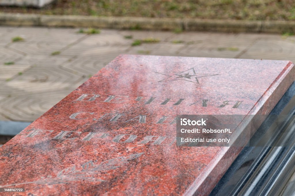 Detail Makam Di Makam Pahlawan Yang Gugur Dalam Perang Dunia Kedua Foto ... Detail Makam Di Makam Pahlawan Yang Gugur Dalam Perang Dunia Kedua Foto ...
