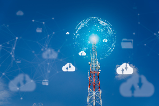 Menara Antena Menampilkan Ikon Virtual Menghubungkan Dan Mengakses Data ... Menara Antena Menampilkan Ikon Virtual Menghubungkan Dan Mengakses Data ...