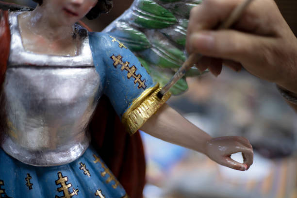 Free picture: Catholic statue of a nun holding a ship