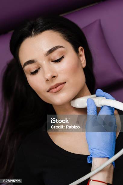 Foto De Ultrassom De Tireoide Closeup Para Menina Para Diagnóstico De Tumores Cistos Ou Bócios
