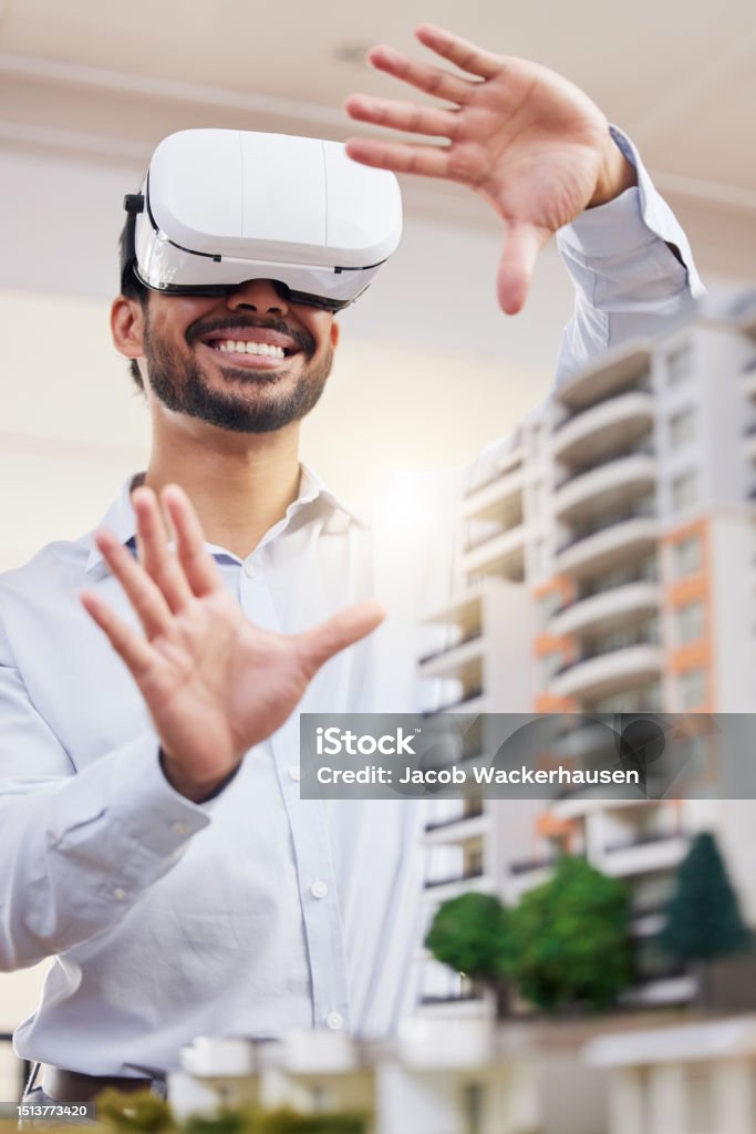 Arsitek Pria Bahagia Dan Model Arsitektur Realitas Virtual Konstruksi