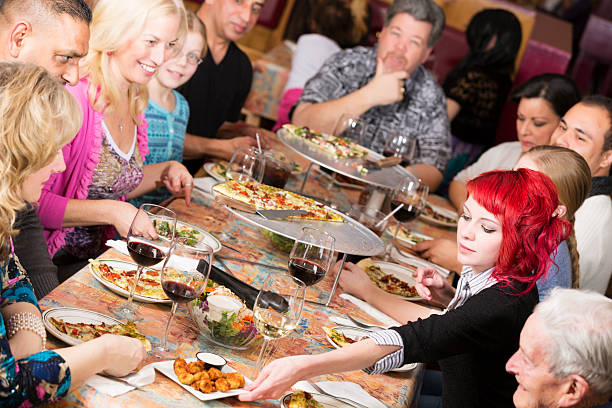 Crowded Restaurant Pictures | Download Free Images on Unsplash