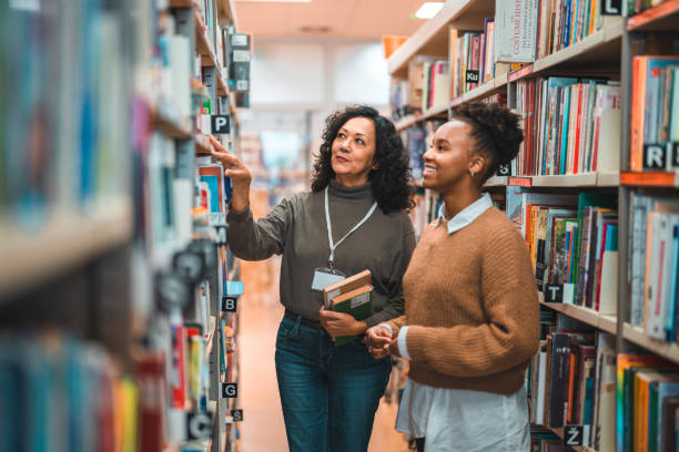 3,000+ Free Library & Books Images - Pixabay