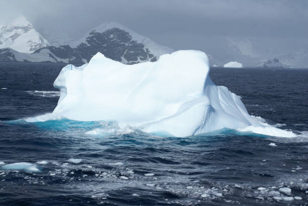 Ice Burg Pictures | Download Free Images on Unsplash