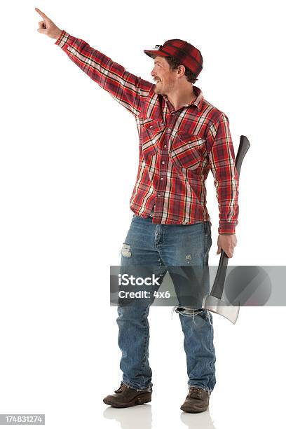 Lumberman 도끼 및 포인팅 30 39세에 대한 스톡 사진 및 기타 이미지 30 39세 가리키기 겨냥 Istock