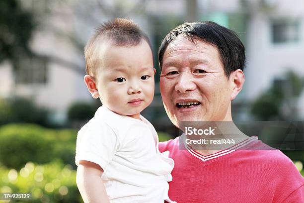 Kakek Bahagia Dengan Cucu Foto Stok - Unduh Gambar Sekarang - Anak cucu ... Kakek Bahagia Dengan Cucu Foto Stok - Unduh Gambar Sekarang - Anak cucu ...