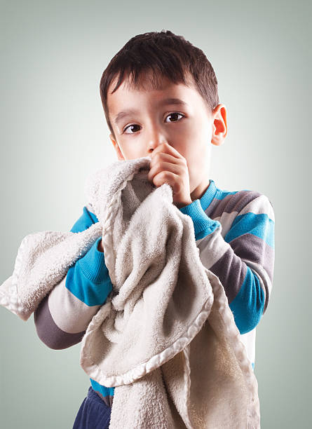 1 200 Sucer Son Pouce Photos Taleaux Et Images Libre De Droits Istock