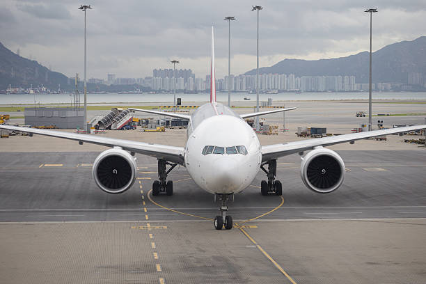 Boeing 777 Pictures | Download Free Images on Unsplash