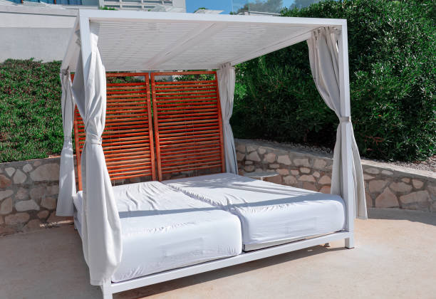 Free picture: Beach bed with canopy in the style of a Victorian ...