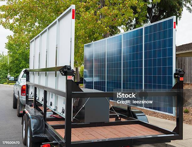 Truk Pengiriman Panel Surya Foto Stok - Unduh Gambar Sekarang - Mobil ... Truk Pengiriman Panel Surya Foto Stok - Unduh Gambar Sekarang - Mobil ...