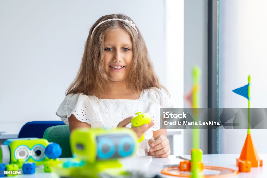 Robotics Programming Class Preschool Children Construct And Code Robot ... Robotics Programming Class Preschool Children Construct And Code Robot ...