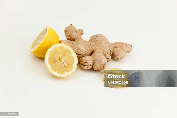 Segar Irisan Jahe Akar Dan Lemon Foto Stok - Unduh Gambar Sekarang ... Segar Irisan Jahe Akar Dan Lemon Foto Stok - Unduh Gambar Sekarang ...
