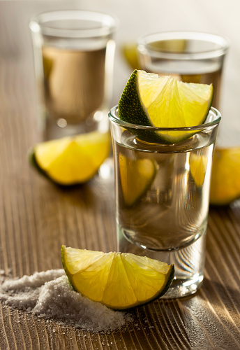 Tequila Dengan Garam Dan Jeruk Nipis Foto Stok - Unduh Gambar Sekarang ... Tequila Dengan Garam Dan Jeruk Nipis Foto Stok - Unduh Gambar Sekarang ...