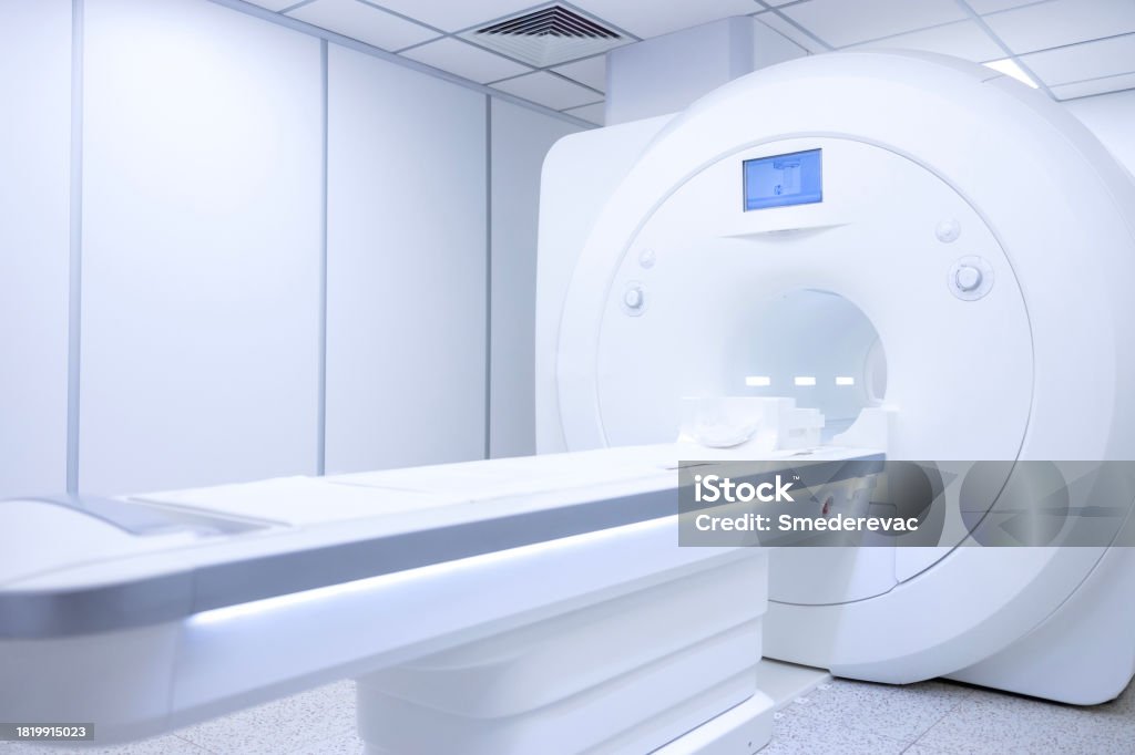 Peralatan Medis Modern Dan Pemindai Mri Di Dalam Ruang Pemeriksaan ... Peralatan Medis Modern Dan Pemindai Mri Di Dalam Ruang Pemeriksaan ...