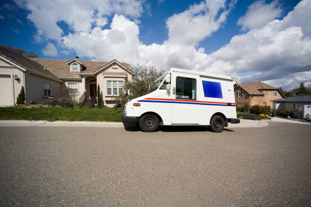 Mail Truck Pictures | Download Free Images on Unsplash