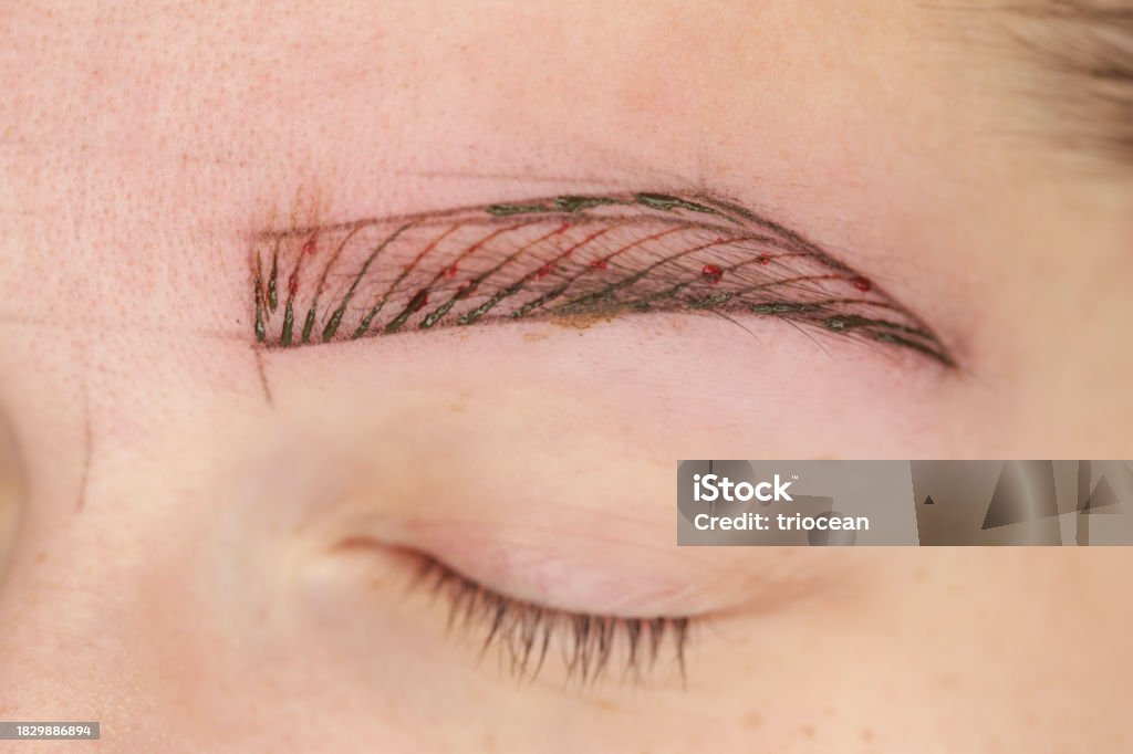 Microblading Tiny Hairlike Strokes To Create A Natural Looking Brow ... Microblading Tiny Hairlike Strokes To Create A Natural Looking Brow ...