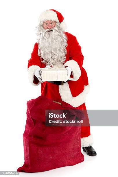 Jolly 산따 인물 사진 흰색 배경 매직기 있는 가방에 대한 스톡 사진 및 기타 이미지 가방 겨울 계절 Istock