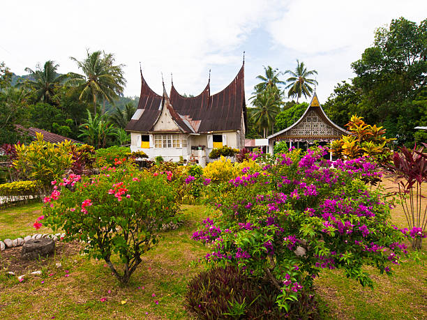 1 300 Bukittinggi Foto Stok Potret And Gambar Bebas Royalti Istock
