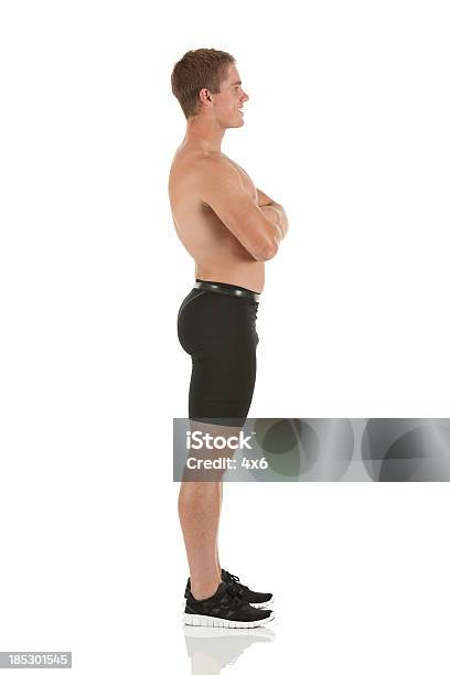 Pria Telanjang Dada Berdiri Dengan Lengan Menyilang Foto Stok Unduh Gambar Sekarang Istock 8312