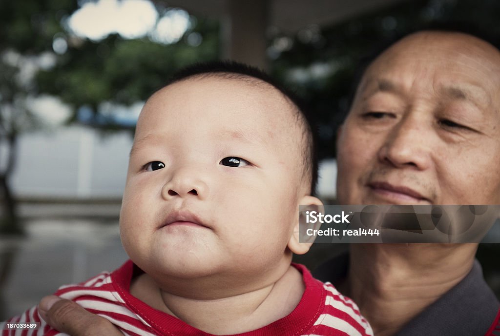 Kakek Bahagia Dengan Cucu Foto Stok - Unduh Gambar Sekarang - 60-64 ... Kakek Bahagia Dengan Cucu Foto Stok - Unduh Gambar Sekarang - 60-64 ...