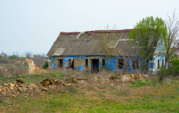 Free Stock Photo of Abandoned house in a sweeping grassland | Download ...