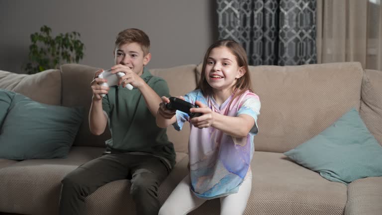 3500 Brother Sister Couch Stock Videos And Royalty Free Footage Istock