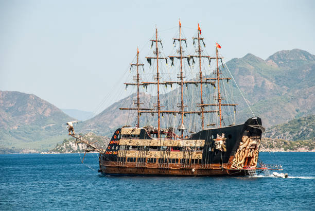 Free picture: sailboat, tourism, tourist, sailor, boat, pirate, water ...