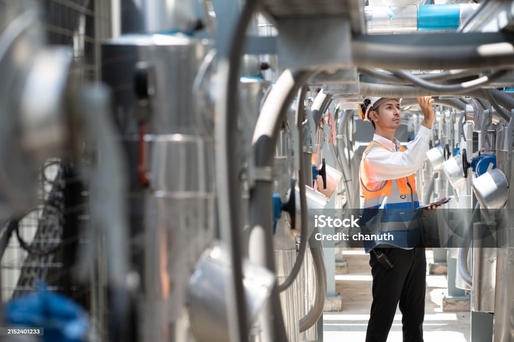 Engineers Are Inspecting A Large Building Or Industrial Facilitys ... Engineers Are Inspecting A Large Building Or Industrial Facilitys ...