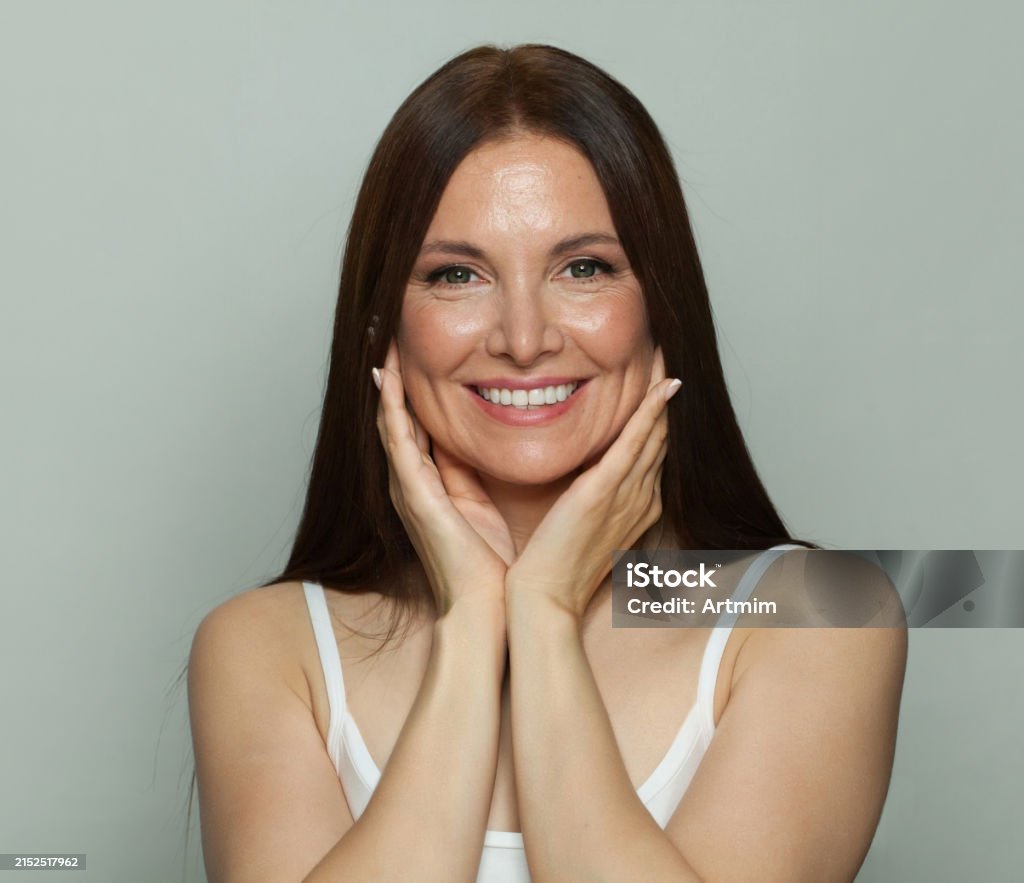 Perfect 50s Middle Aged Mature Woman Looking At Camera Fashion Beauty