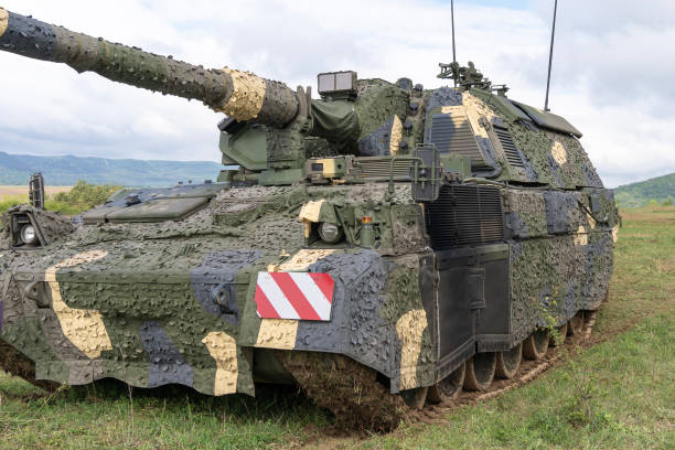 Panzerhaubitze 2000 (PzH 2000) armored howitzer, german 155 mm self ...