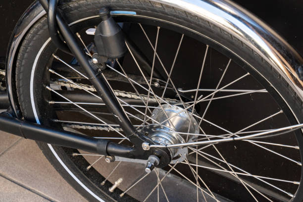 Free picture: Close-up of screw on bicycle wheel