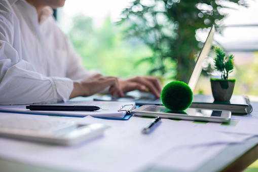 Analyzing Green Building Performance Metrics During Business Meeting ... Analyzing Green Building Performance Metrics During Business Meeting ...