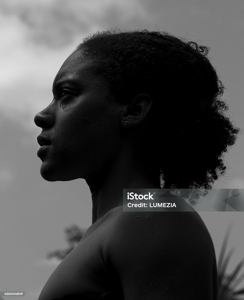 Potret Murung Seorang Wanita Afrika Yang Cantik Foto Stok - Unduh ... Potret Murung Seorang Wanita Afrika Yang Cantik Foto Stok - Unduh ...