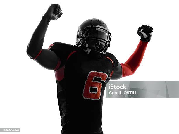 American Football 암즈 돋아져 세로는 실루엣 미식축구 선수에 대한 스톡 사진 및 기타 이미지 미식축구 선수