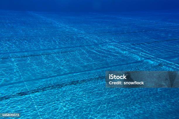 Underpool 바닷속이 객실명 표면화시킵니다 수중에 대한 스톡 사진 및 기타 이미지 수중 크롬 가벼운 Istock