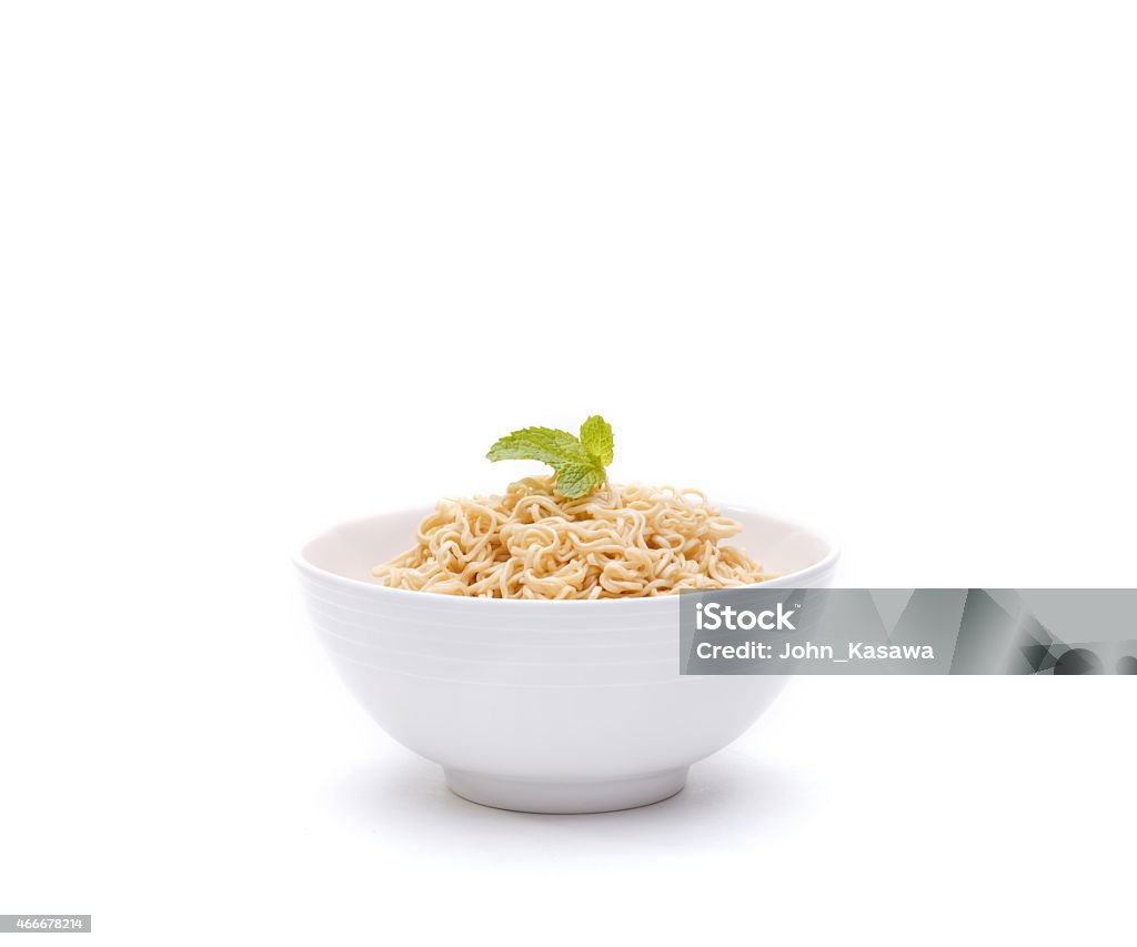 Mie Instan Dalam Mangkuk Terisolasi Foto Stok - Unduh Gambar Sekarang ... Mie Instan Dalam Mangkuk Terisolasi Foto Stok - Unduh Gambar Sekarang ...