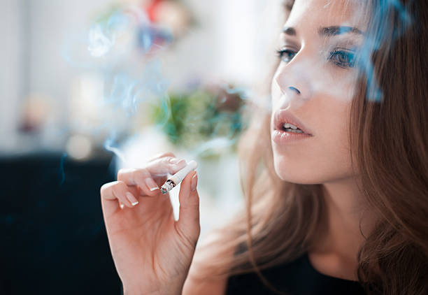 Woman Smoking Pictures | Download Free Images on Unsplash