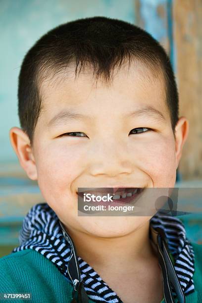 Potret Anak Lakilaki Cina Kecil Yang Bahagia Foto Stok - Unduh Gambar ... Potret Anak Lakilaki Cina Kecil Yang Bahagia Foto Stok - Unduh Gambar ...