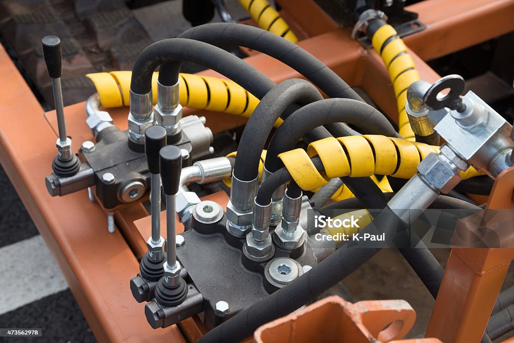 Tabung Hidrolik Alat Kelengkapan Dan Tuas Pada Panel Kontrol Foto Stok ... Tabung Hidrolik Alat Kelengkapan Dan Tuas Pada Panel Kontrol Foto Stok ...