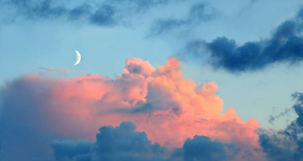 500+ New Moon Pictures | Download Free Images on Unsplash