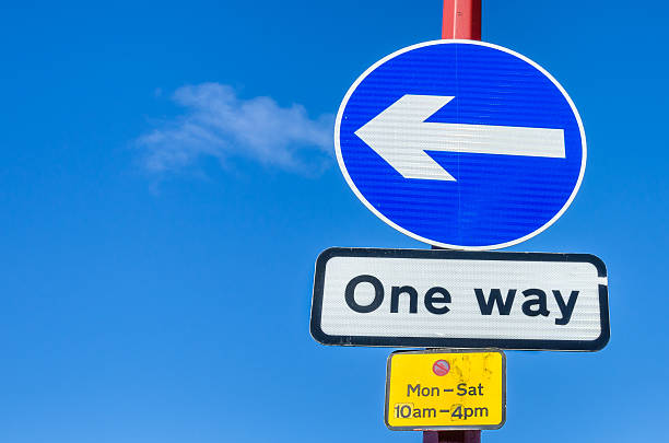 Free picture: Traffic sign with white right arrow on dark blue ...