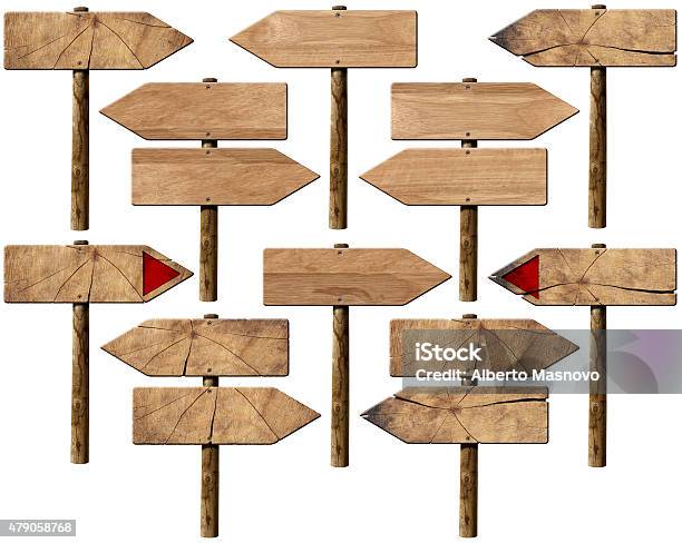 Set Tanda Kayu Terarah Dengan Tiang Foto Stok Unduh Gambar Sekarang
