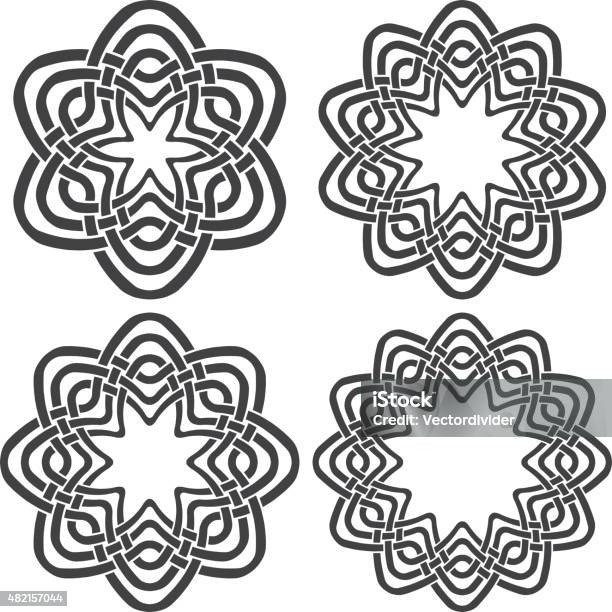 4 작은창자 장식 요소를 이용하여 스트라이프 Braiding 만다라에 대한 스톡 벡터 아트 및 기타 이미지 만다라 켈트양식