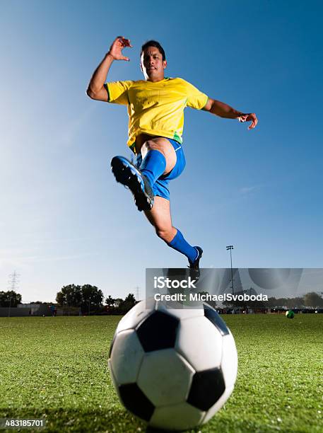 Soccer Player 발길질 공 모션에 대한 스톡 사진 및 기타 이미지 모션 축구 선수 건강한 생활방식 Istock
