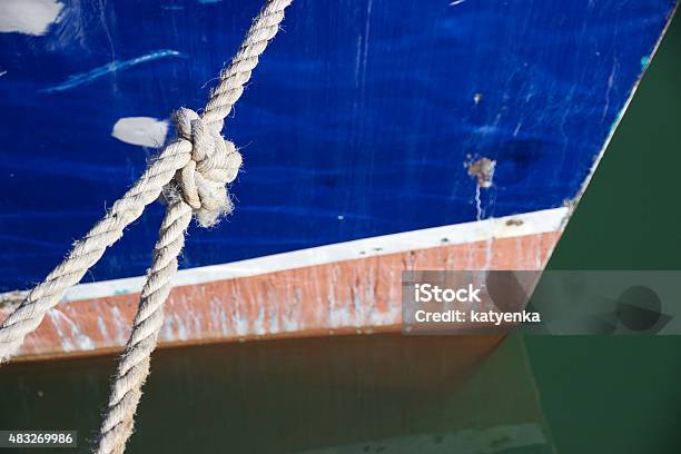 Prow Of 배죠 묶여 물 옹이진 로프 0명에 대한 스톡 사진 및 기타 이미지 0명 2015년 녹색 Istock
